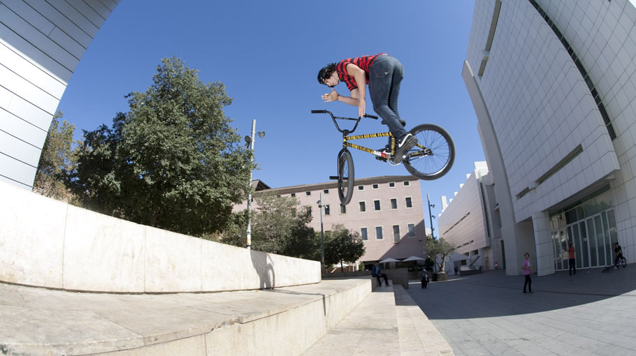 Garrett Reynolds Biografia | Riders Street Team